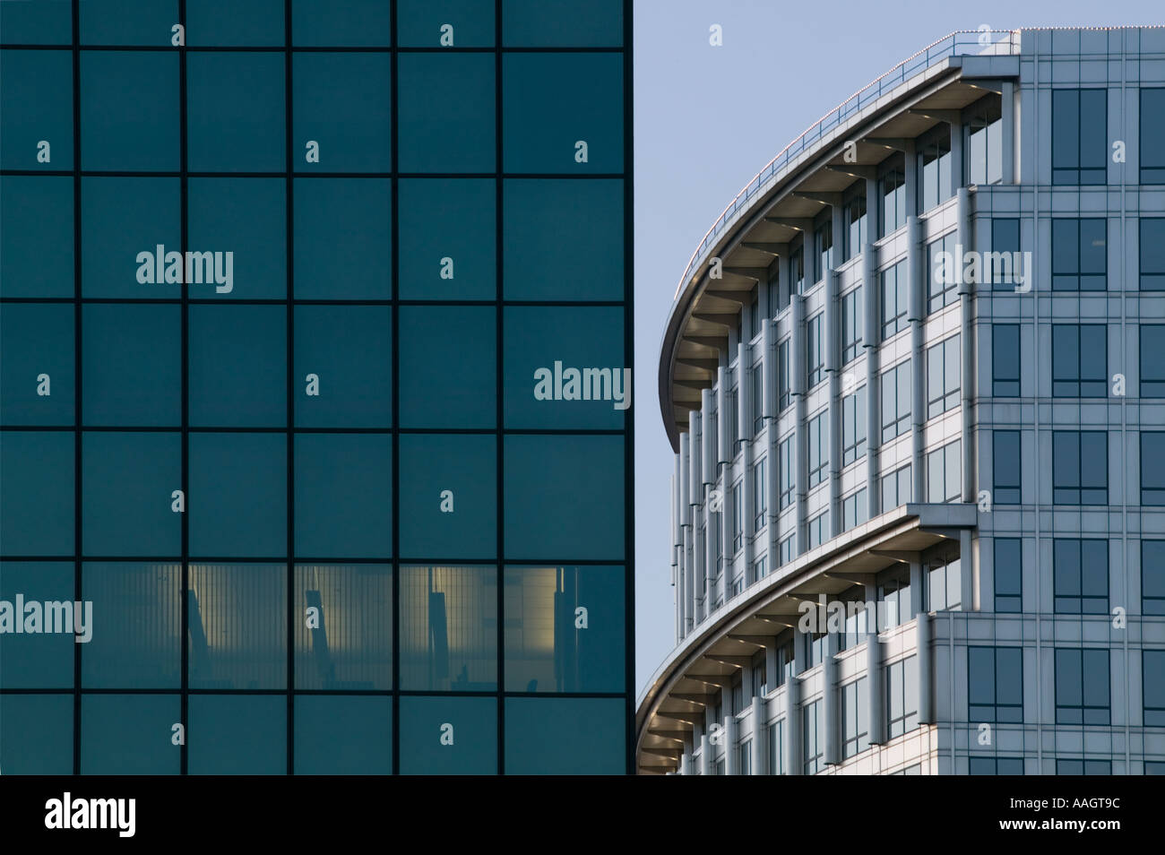 Office buildings costa mesa hi-res stock photography and images - Alamy