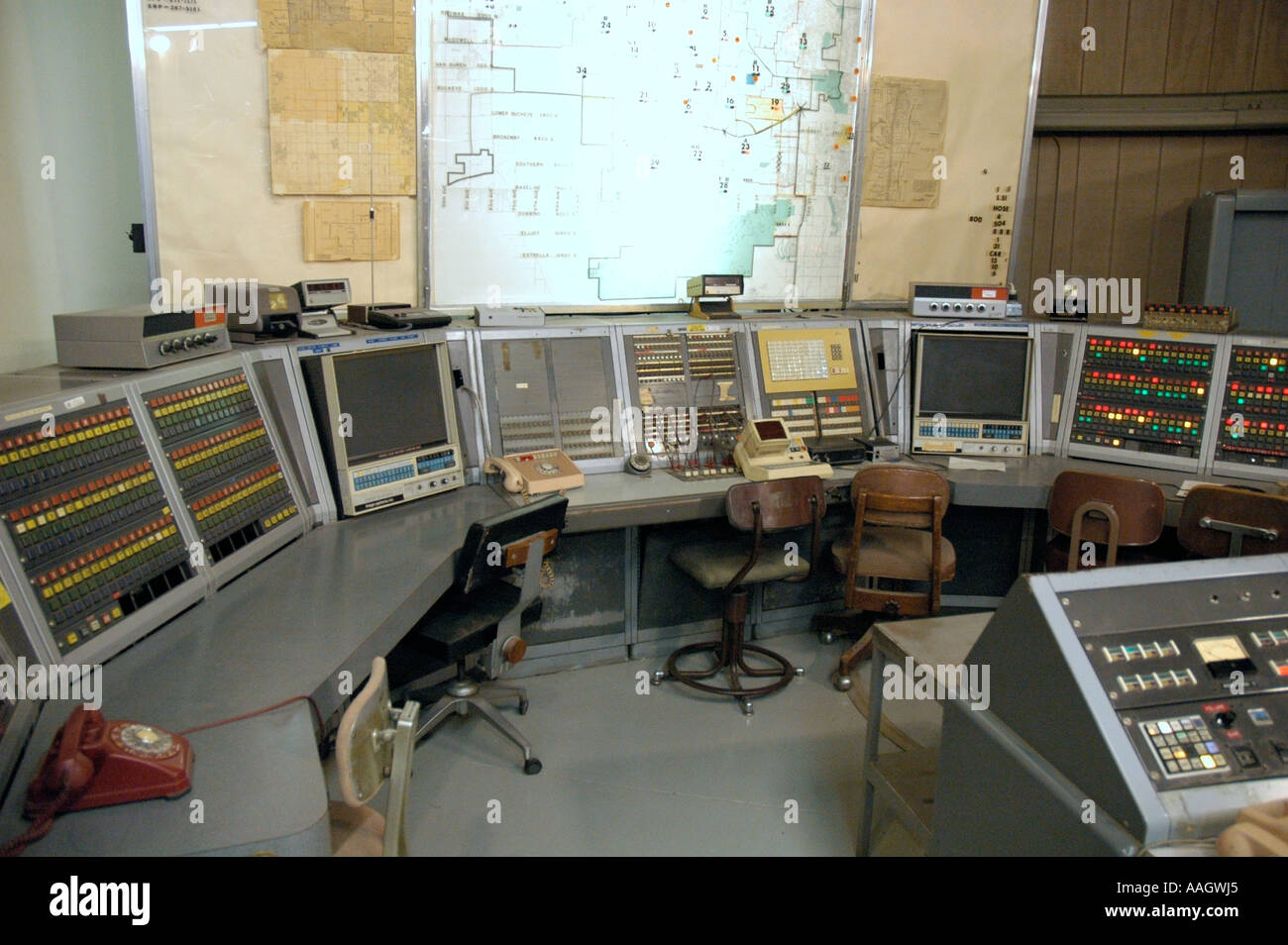 911 Dispatch Center High Resolution Stock Photography and Images - Alamy