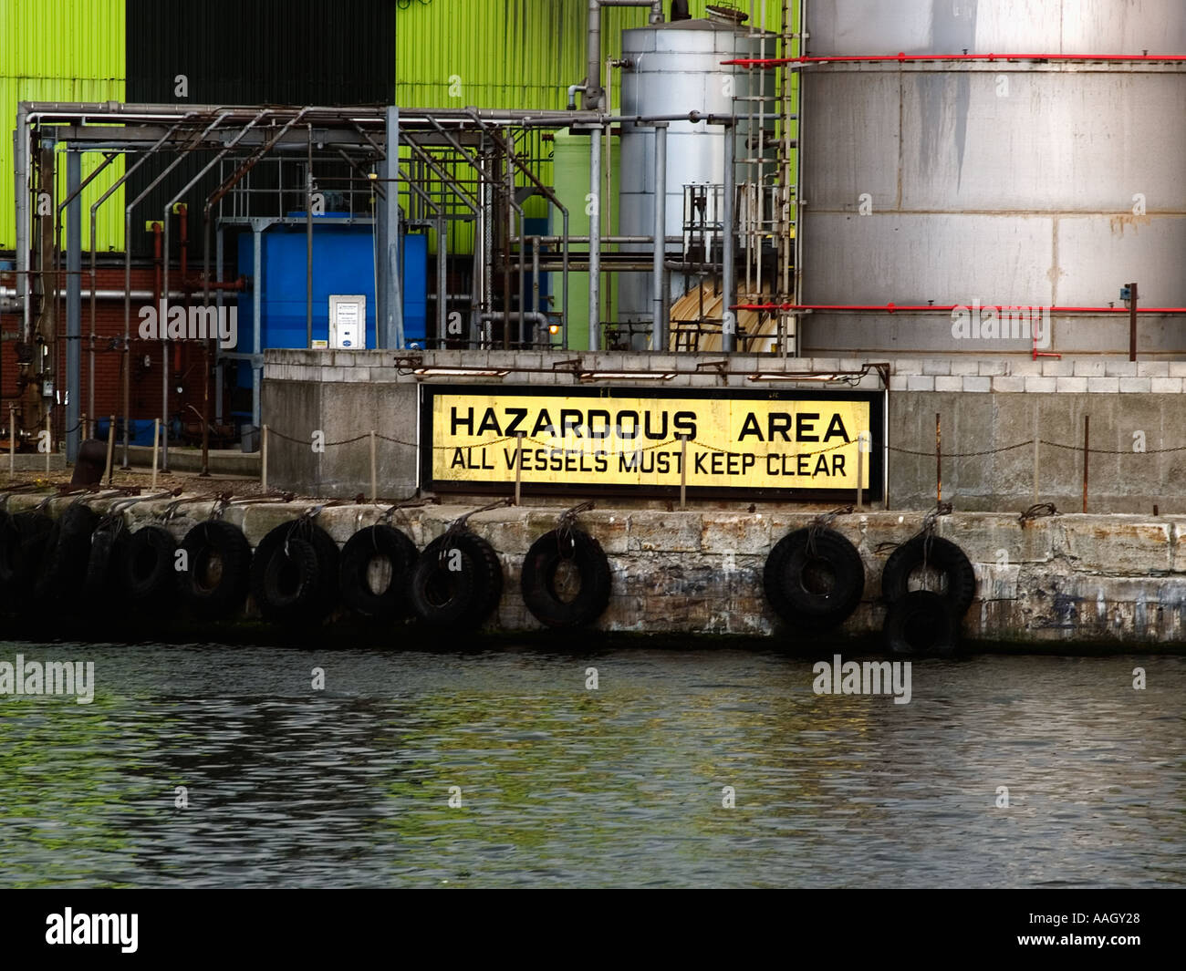Liverpool dock River Mersey Stock Photo - Alamy