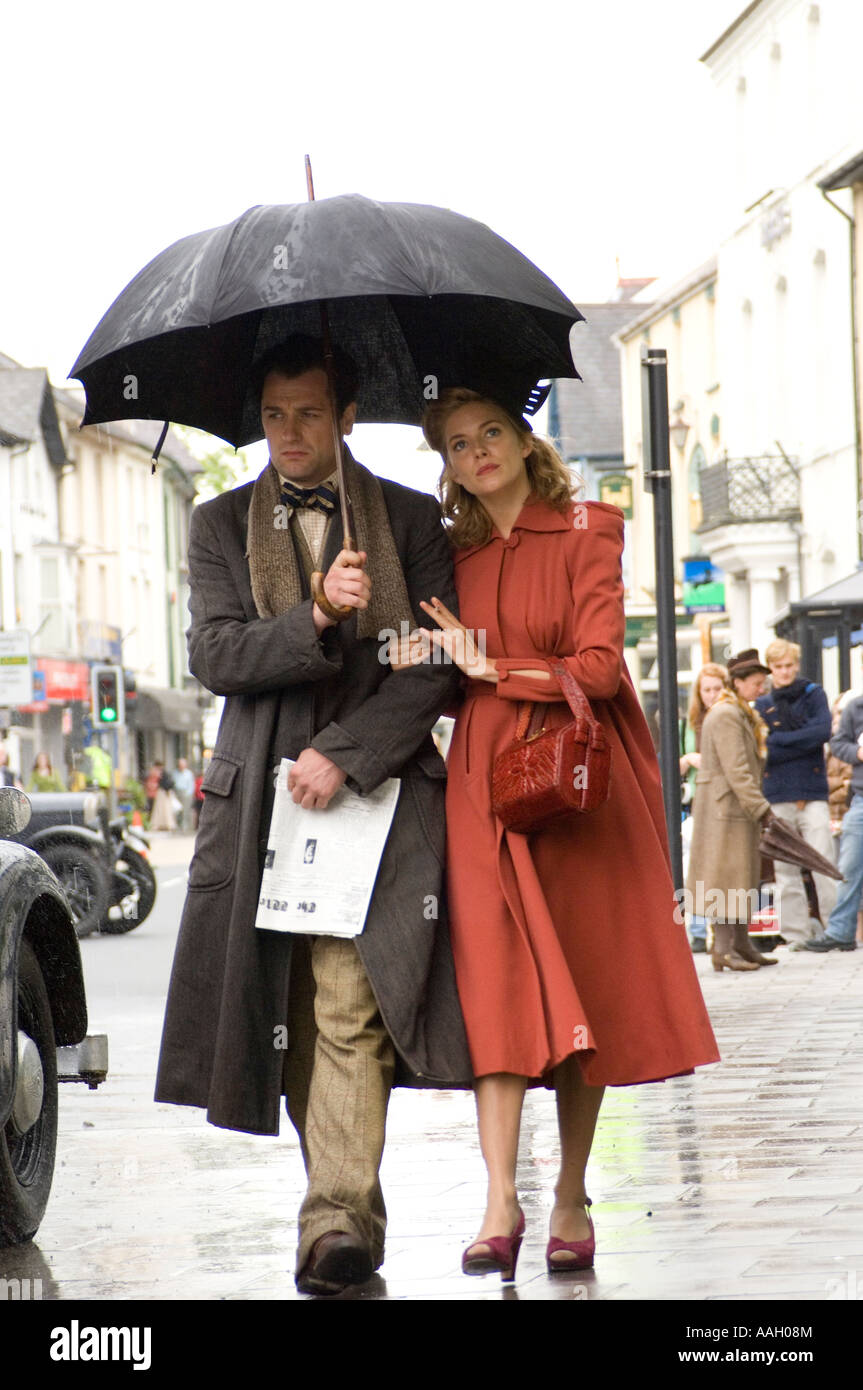 Matthew Rhys and Sienna Miller filming the life story of Dylan Thomas ...