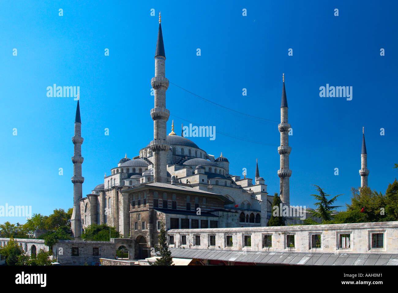 The splendid Blue Mosque Istanbul Stock Photo - Alamy