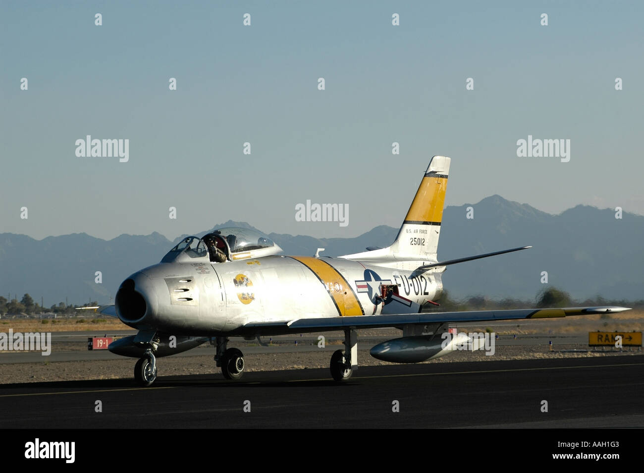 North american f 86d sabre hi-res stock photography and images - Alamy