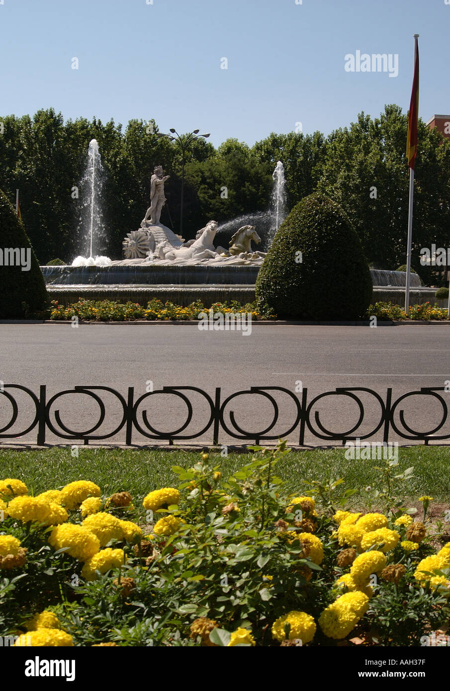 Fuente de Neptuno fountain Madrid Spain EU Europe Stock Photo - Alamy