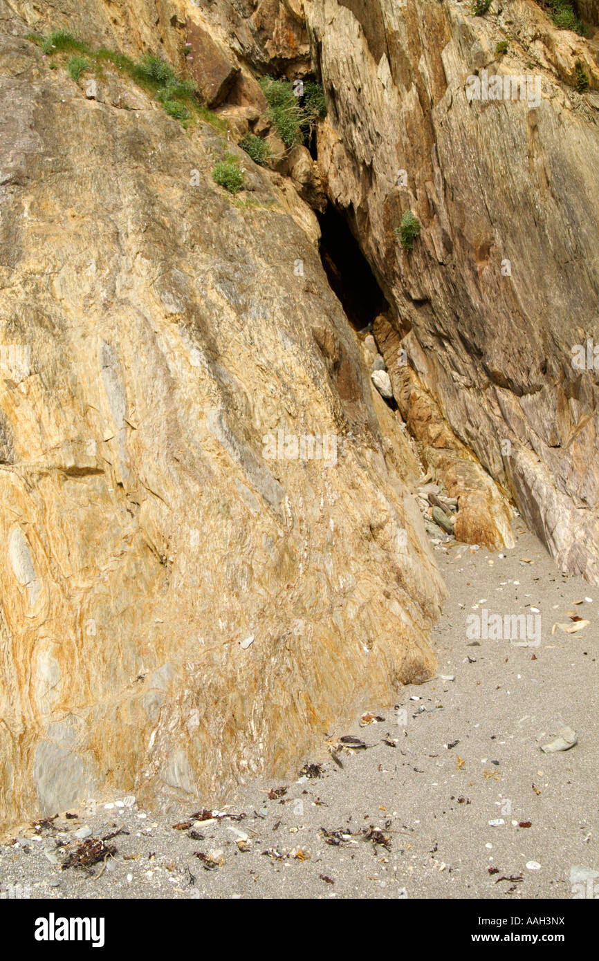 Crevice in the rocks, Cornwall Stock Photo - Alamy