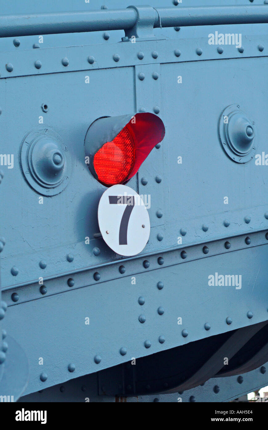 Stopping signal hi-res stock photography and images - Alamy