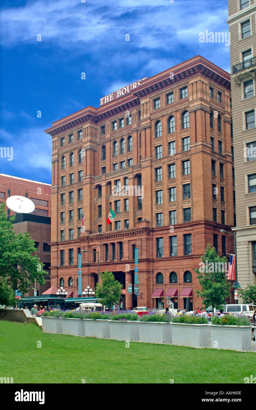 Philadelphia bourse building hi-res stock photography and images - Alamy