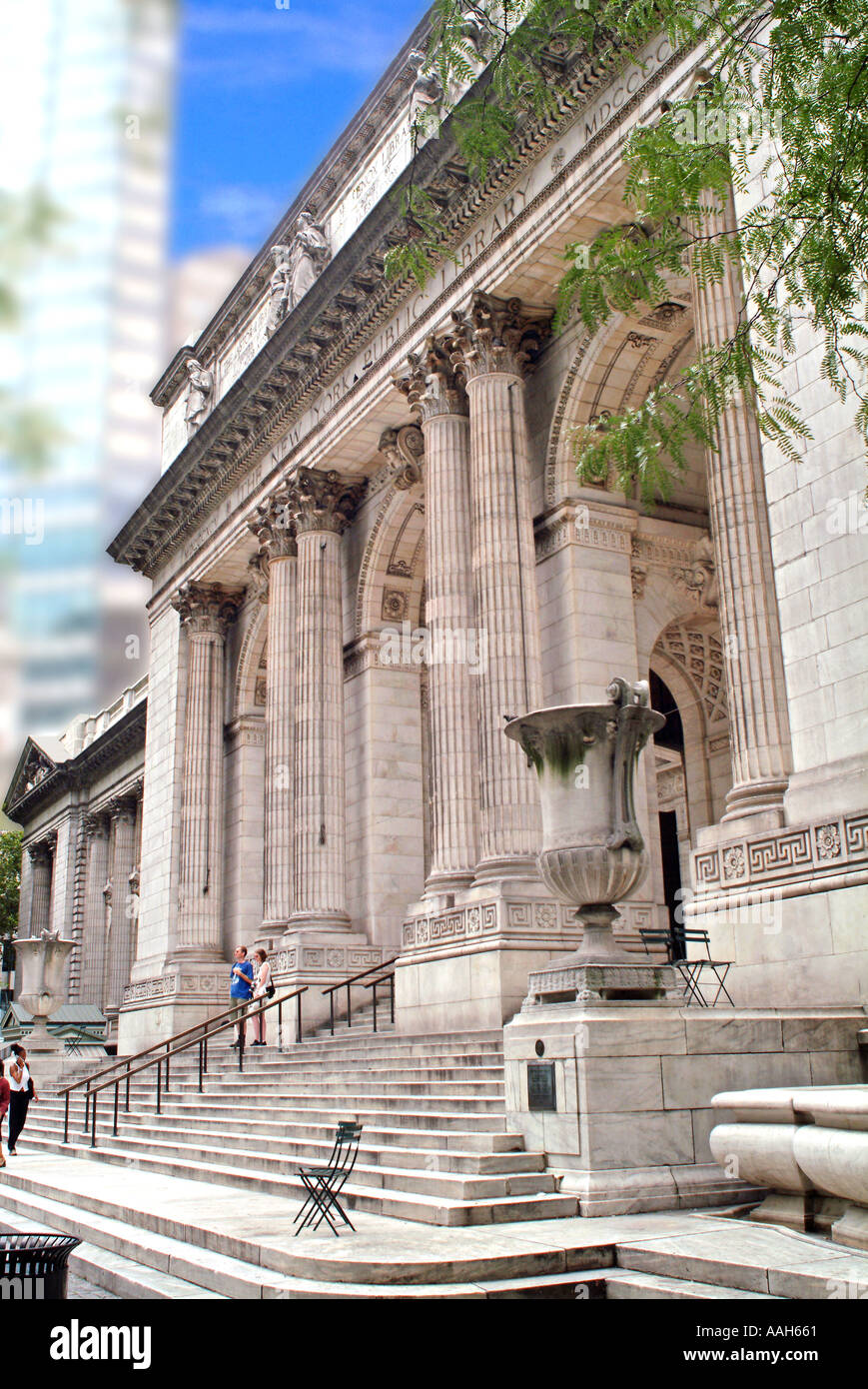Exterior of the New York City Public Library Stock Photo - Alamy