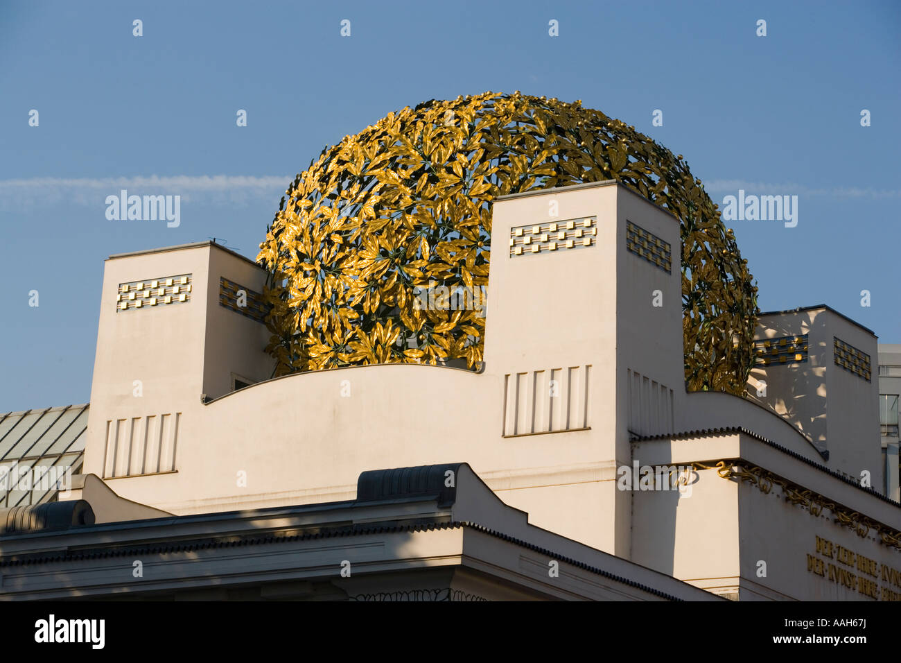 Filigree golden cupola of the Secession building Vienna Austria Stock ...