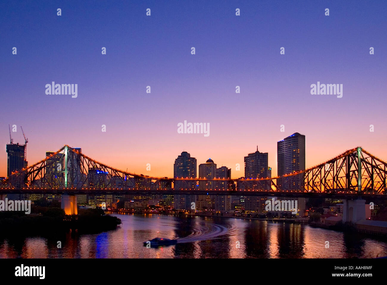 Brisbane skyline at dusk Brisbane Queensland Australia Stock Photo - Alamy