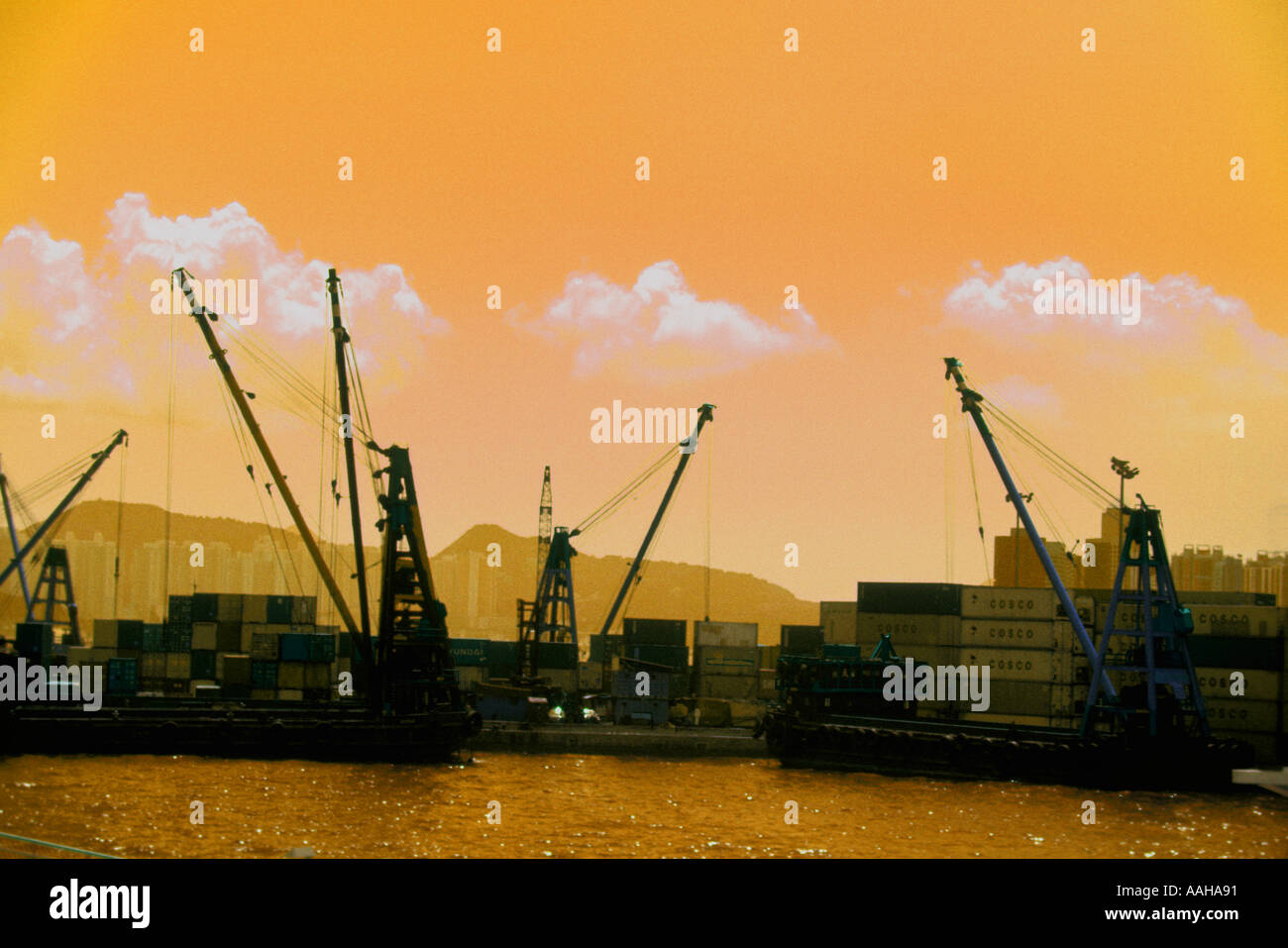 Victoria Harbor Hong Kong ship yard Stock Photo - Alamy