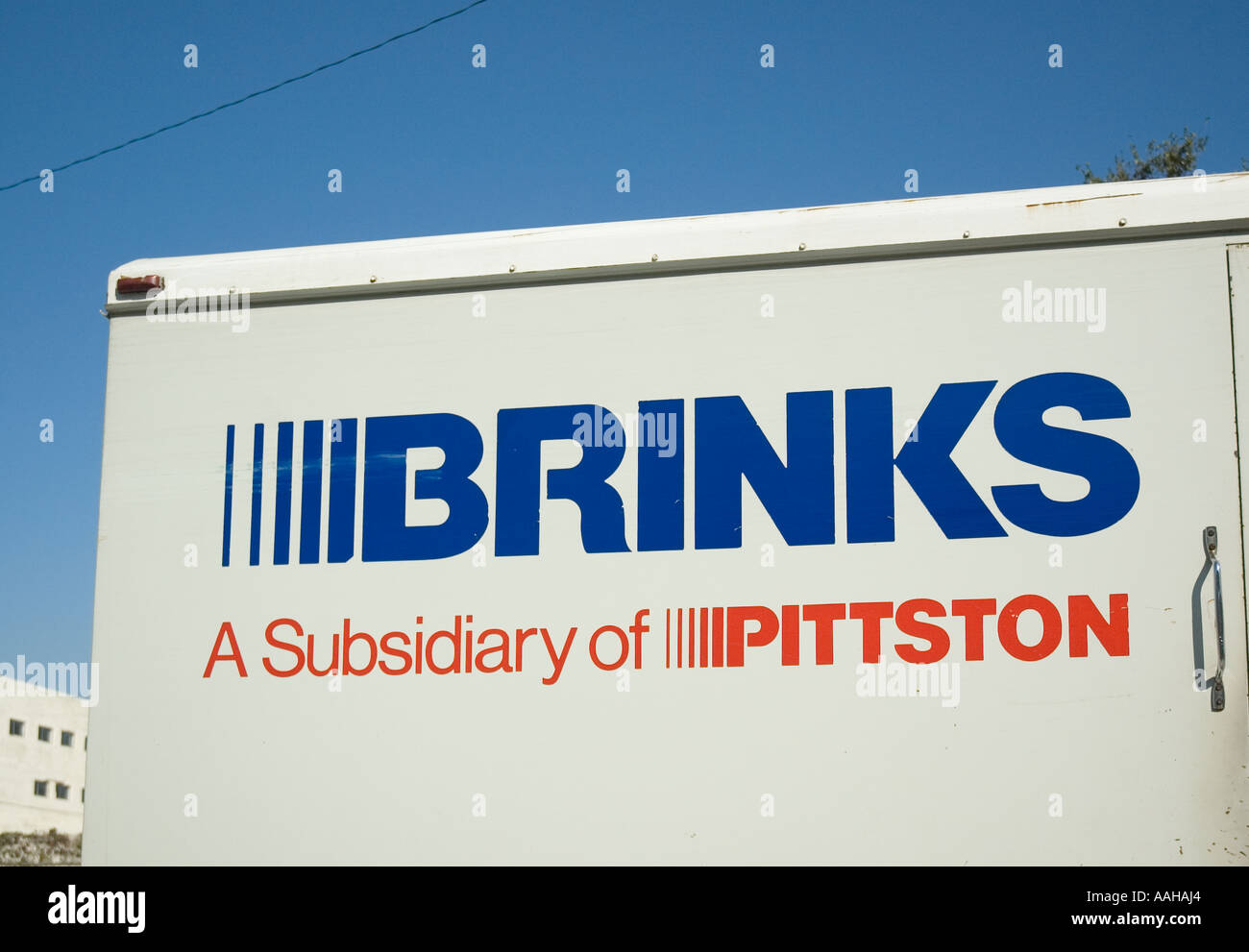 Brinks armored truck hi-res stock photography and images - Alamy