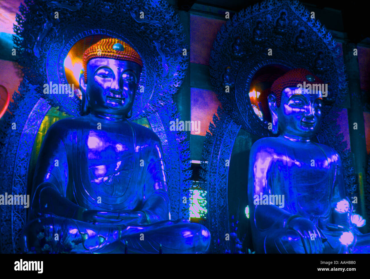 Buddhist temple statues in China Stock Photo - Alamy