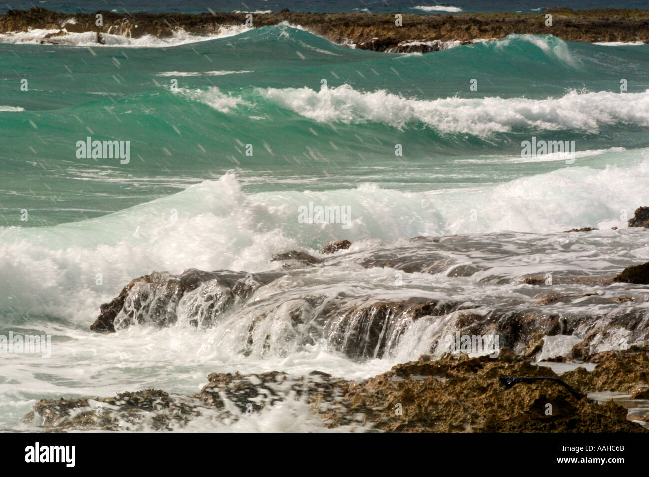 Water breaking hi-res stock photography and images - Alamy