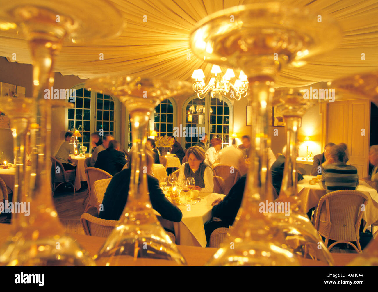 restaurant interior with guests eating Stock Photo - Alamy