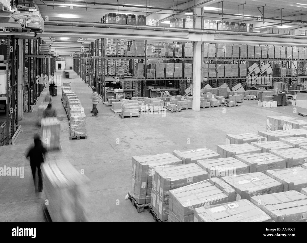 Transporting heavy goods Black and White Stock Photos & Images - Alamy