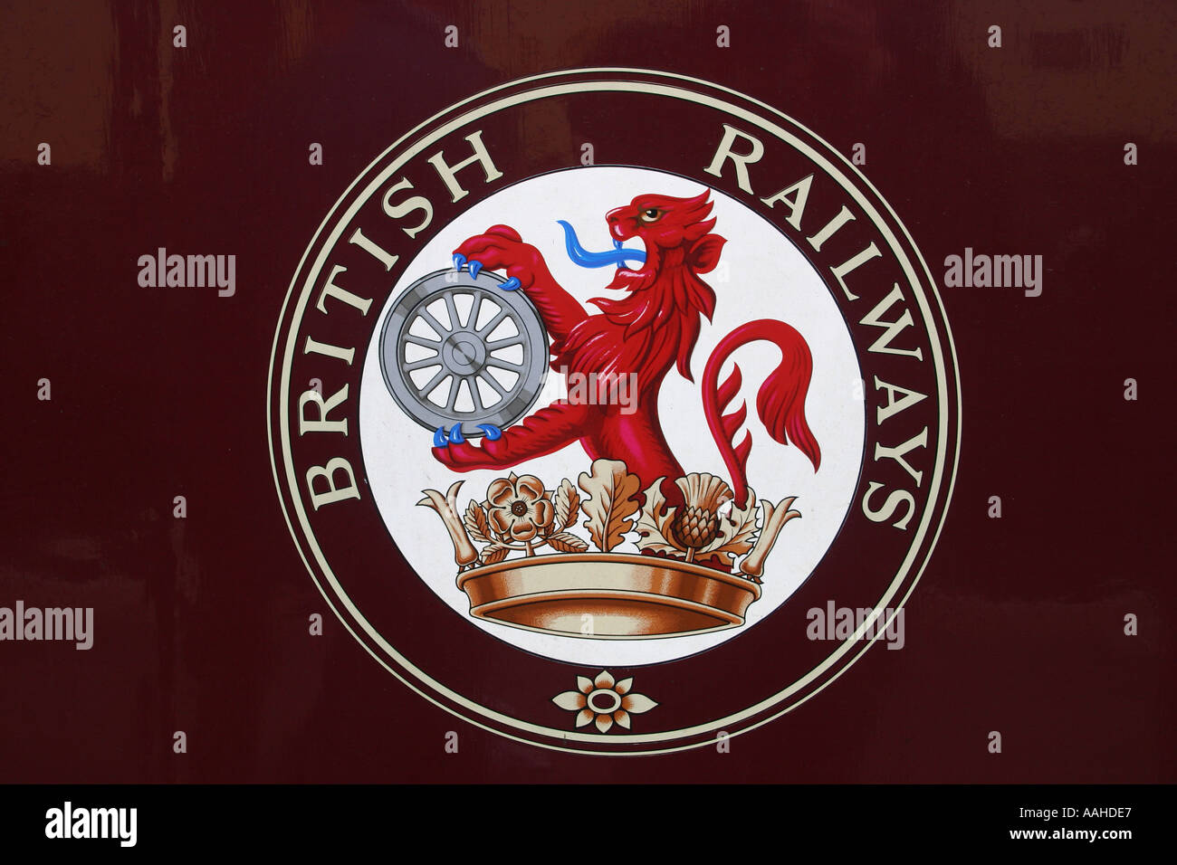 Old british railways emblem hi-res stock photography and images - Alamy