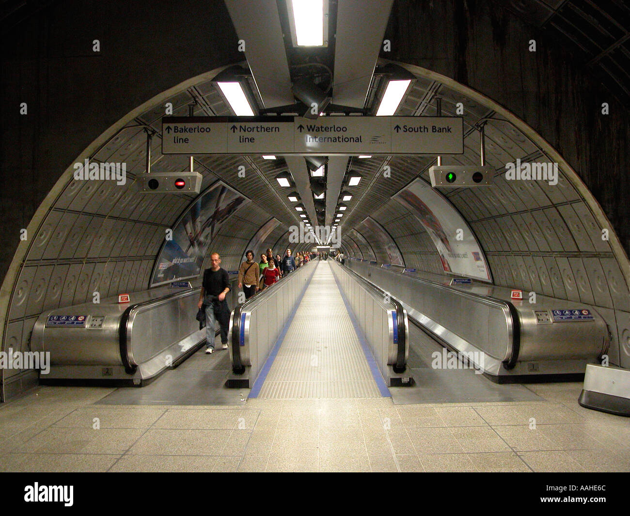 Waterloo underground station hi-res stock photography and images - Alamy