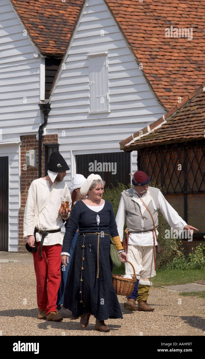 Medieval peasant england hi-res stock photography and images - Alamy