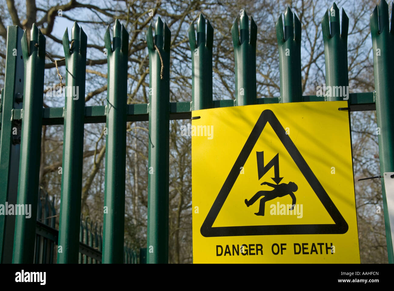 Electricity substation warning sign hi-res stock photography and images ...