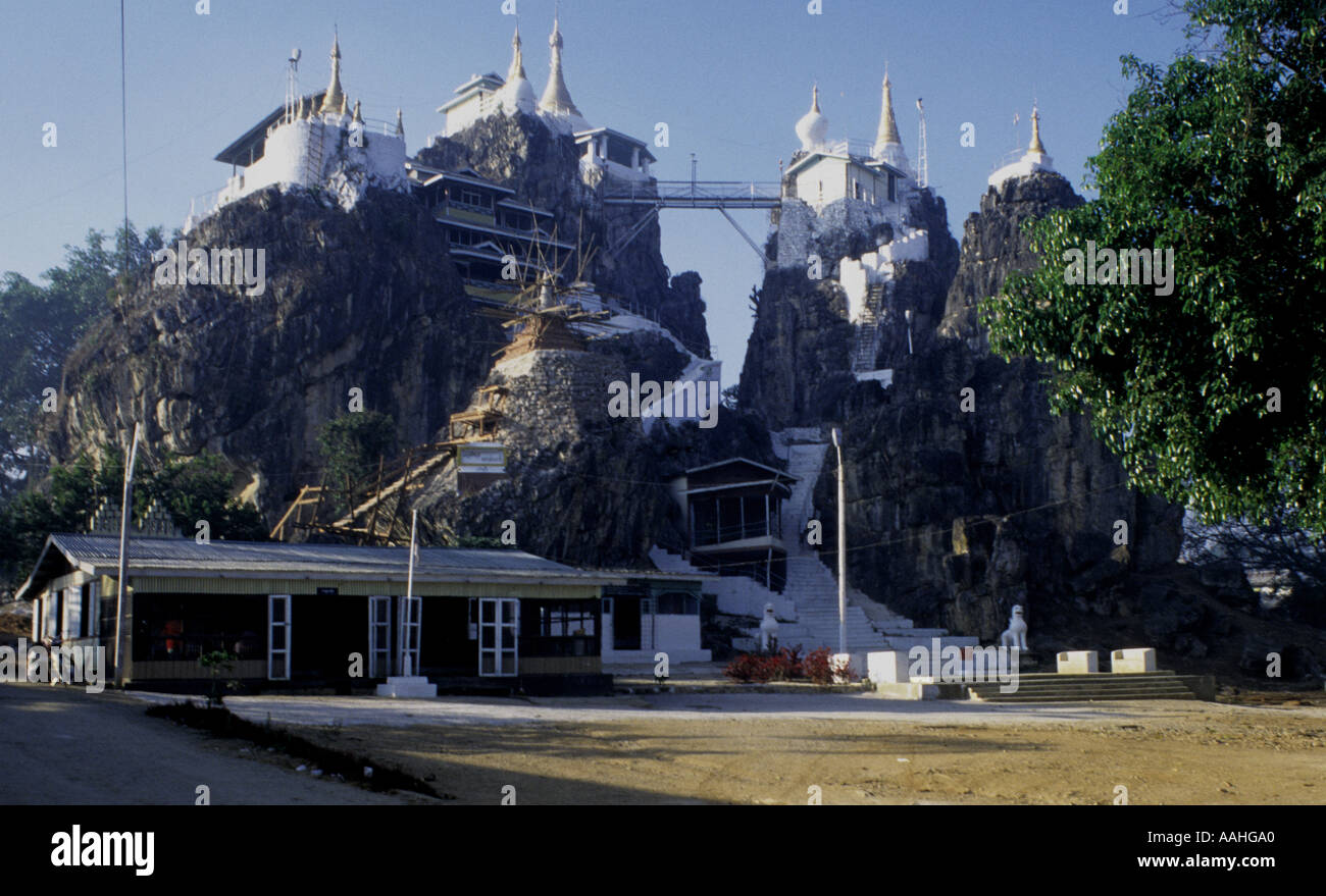 Split Rock Pagoda Loikaw Myanmar Stock Photo - Alamy