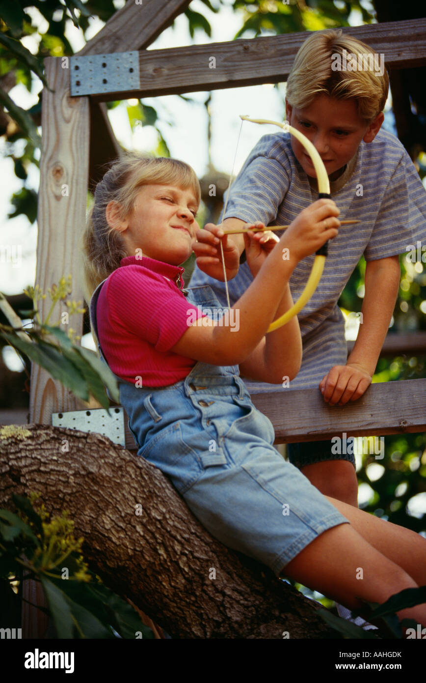Treehouse children boy hi-res stock photography and images - Alamy