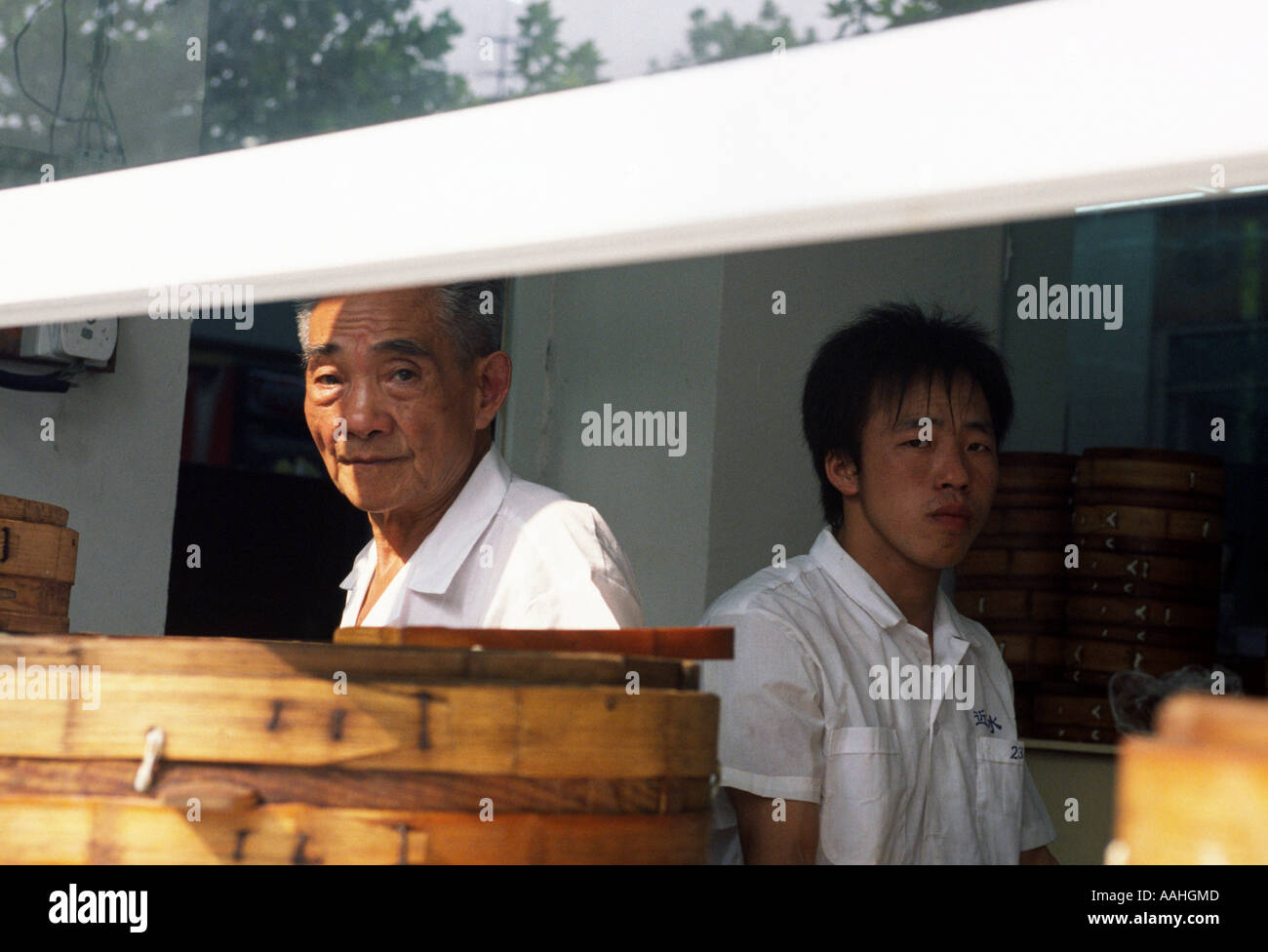Dumpling shop, Shanghai, China Stock Photo - Alamy