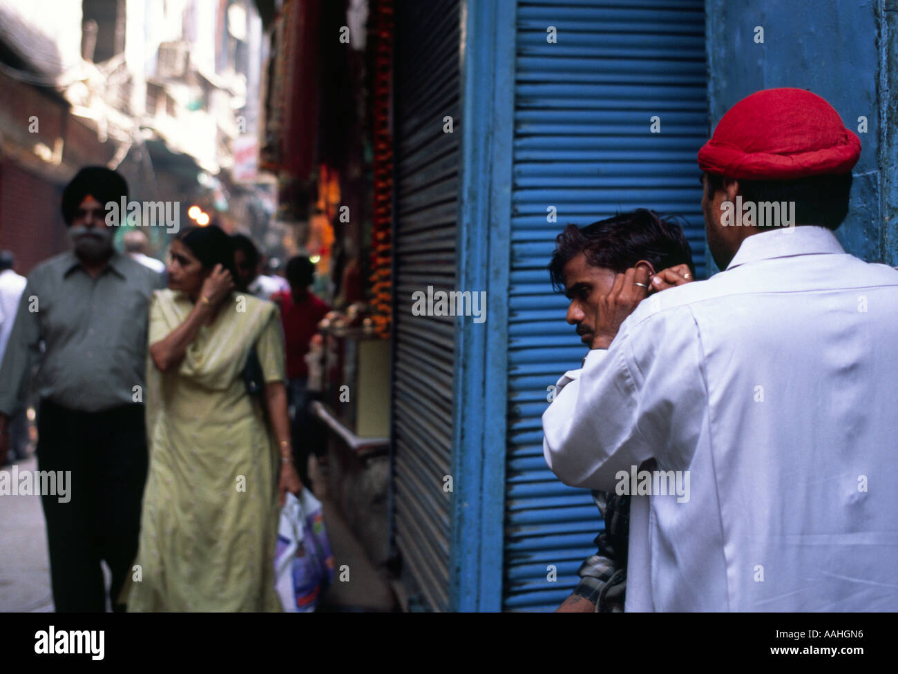 India ear cleaner hi-res stock photography and images - Alamy