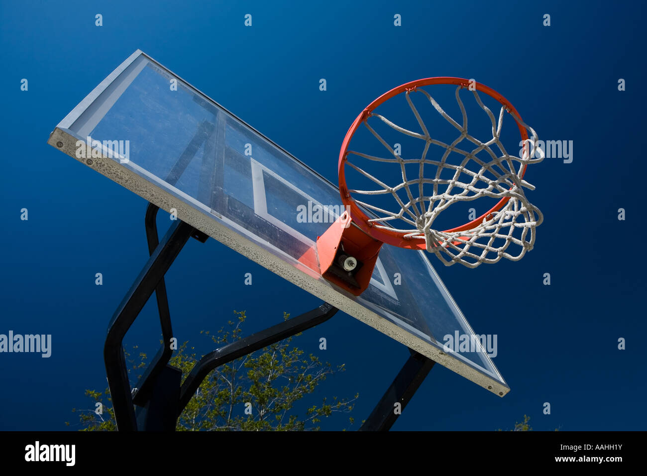 Looking up through the hoop Stock Photo - Alamy
