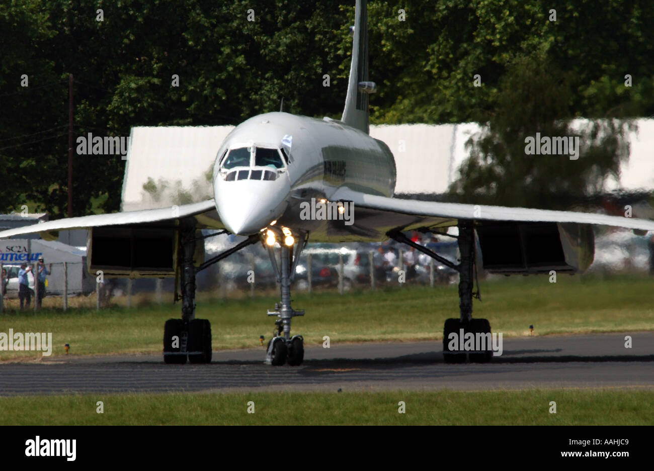 The concorde makes its final flight hi-res stock photography and images ...