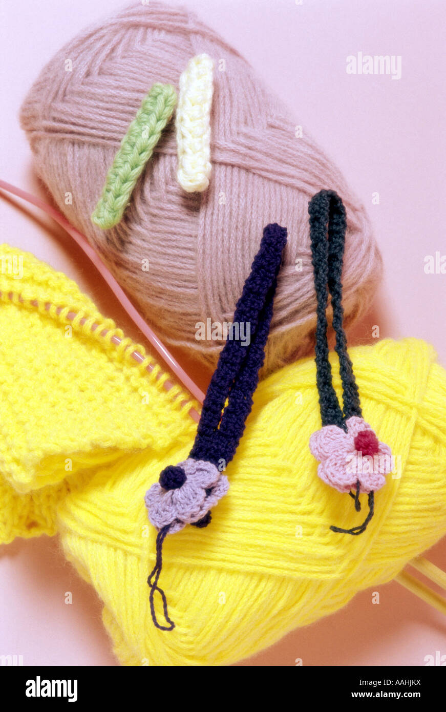 Ring handle string hi-res stock photography and images - Alamy