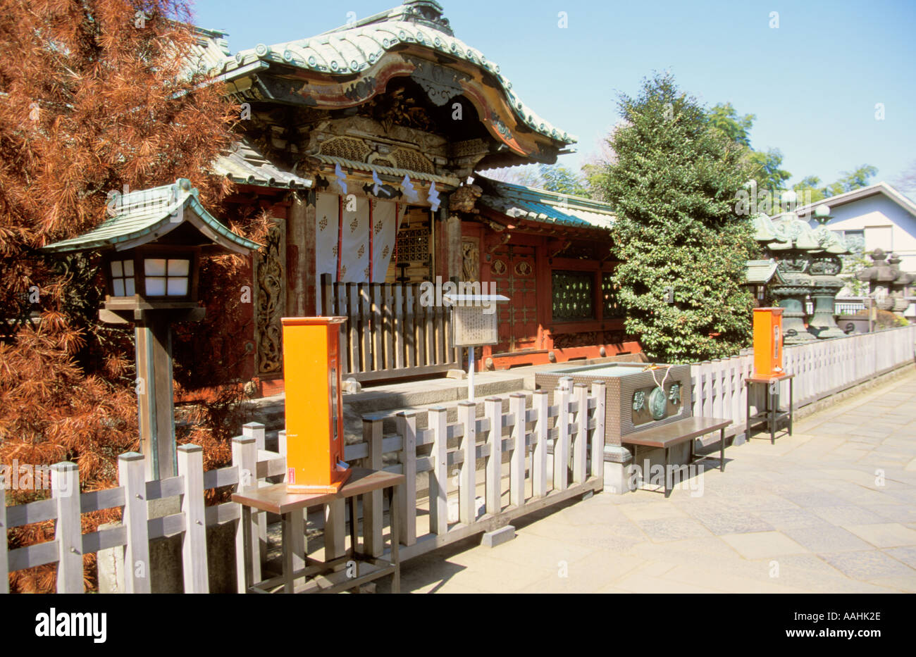 Japan Tokyo Toshogu Shrine Ueno Shrine building tourist pilgrim Stock ...