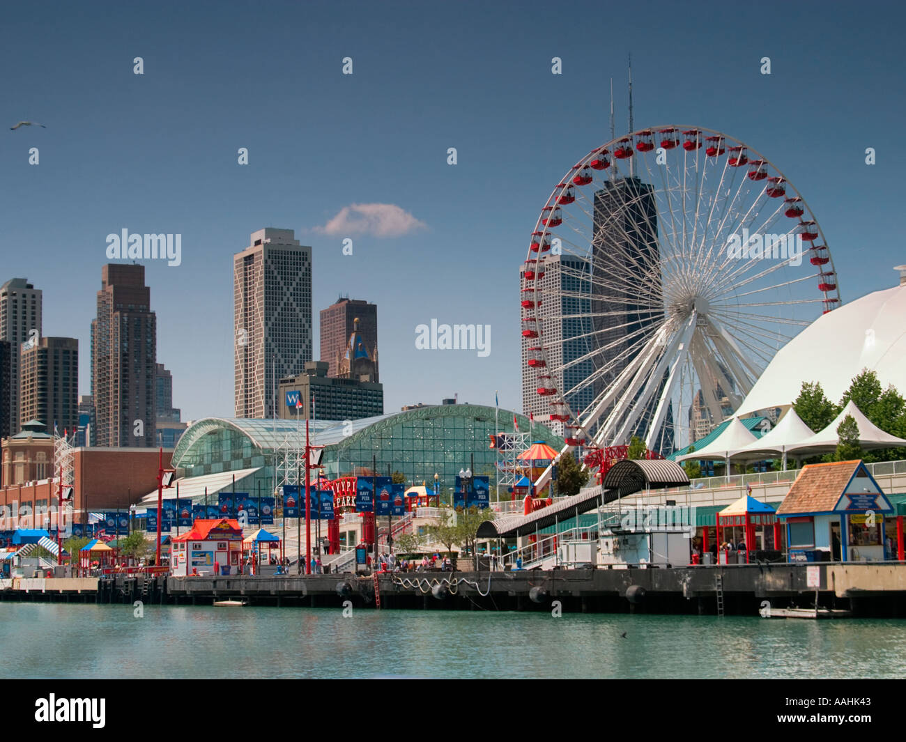 Navy Pier on the Chicago waterfront, with skyline in the background ...