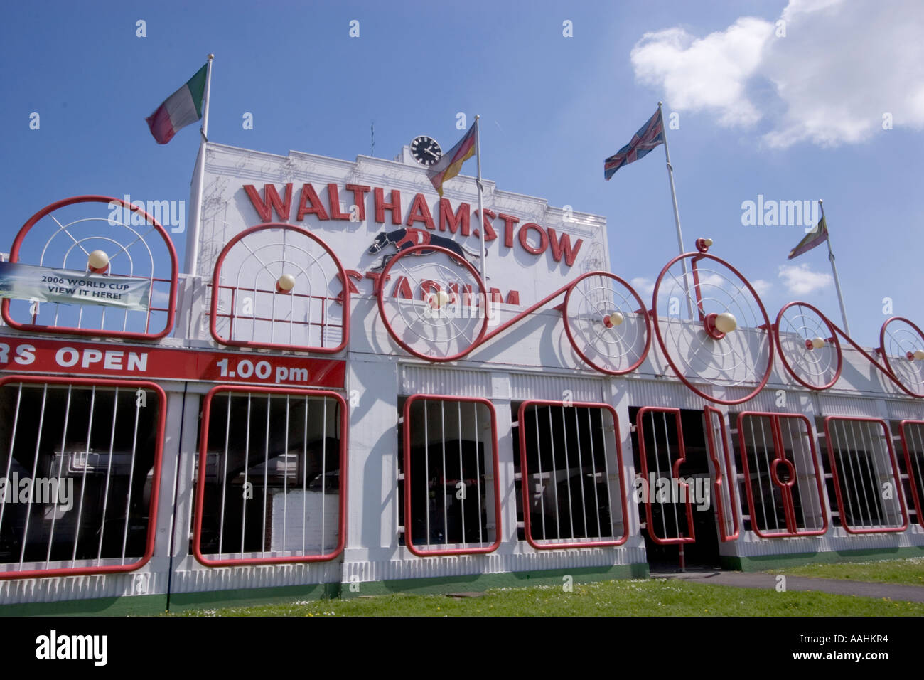 Walthamstow stadium greyhound racing dog hi-res stock photography and ...