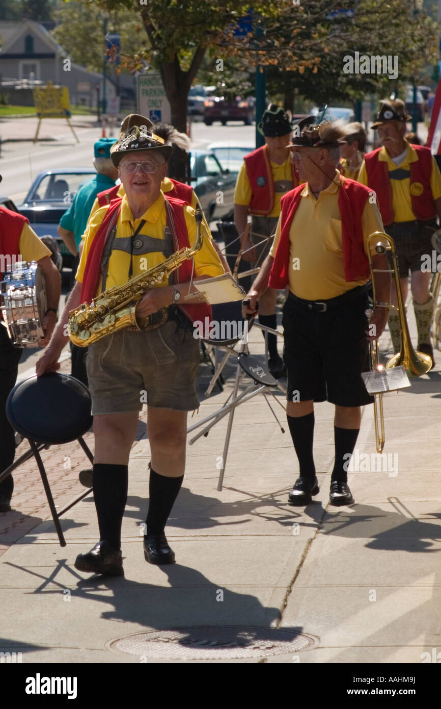 This band entertained the crowd at a classic car show in Newport ...