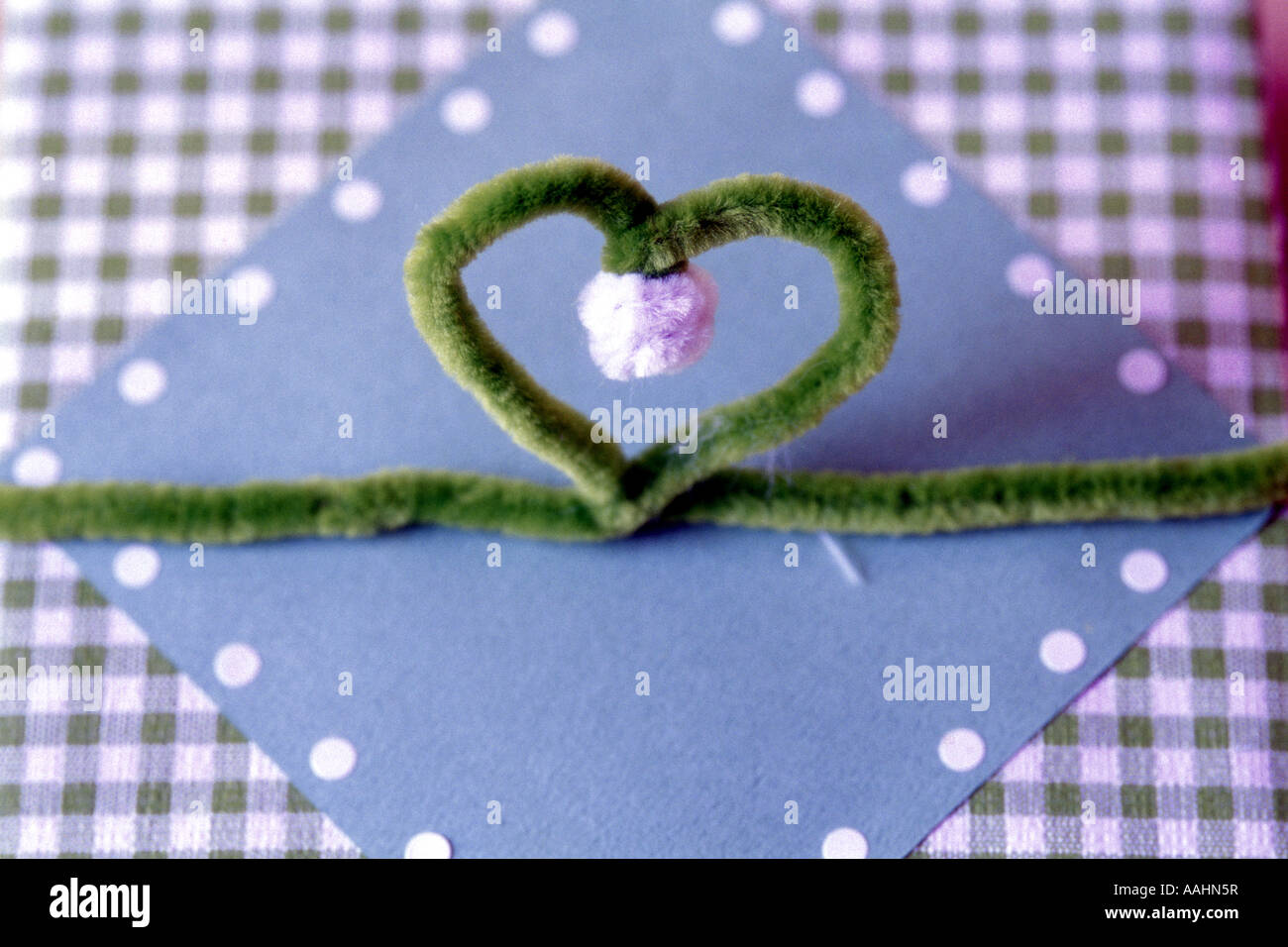 Paper packing material hi-res stock photography and images - Alamy