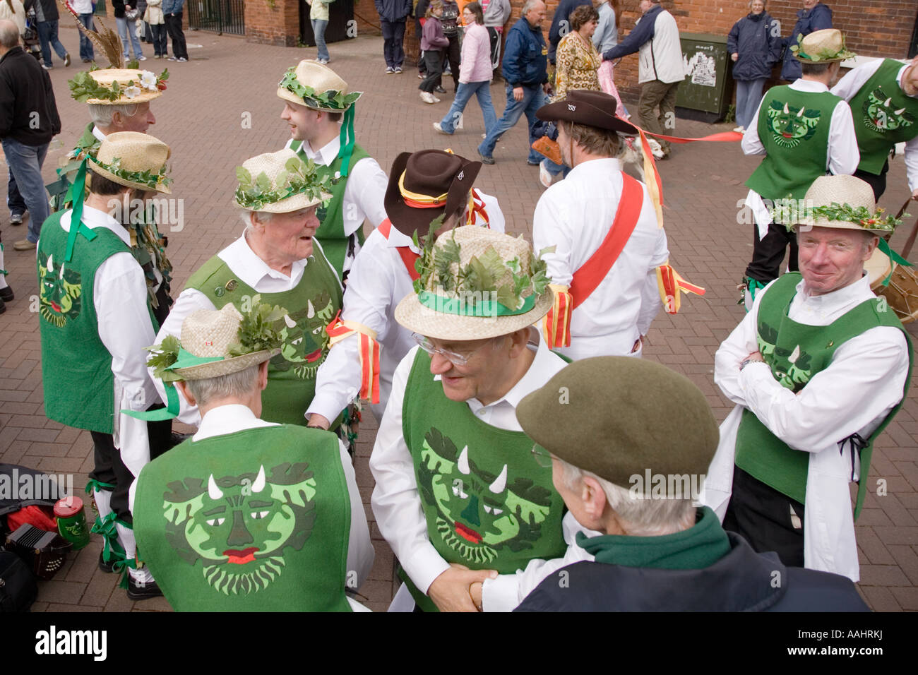 Morris dancers at Lichfield City Carnival Stock Photo - Alamy