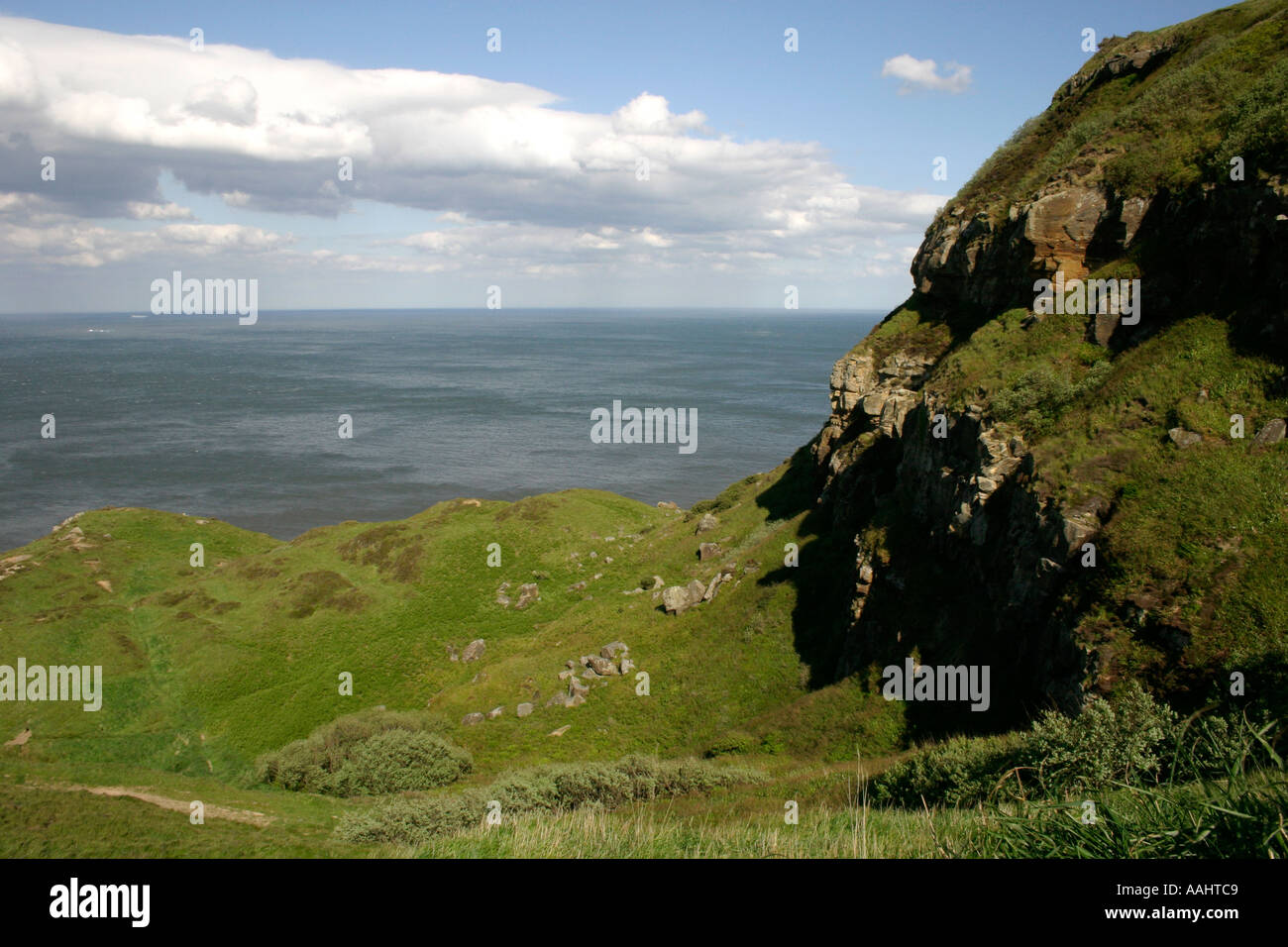 Cliffs north yorkshire hi-res stock photography and images - Alamy