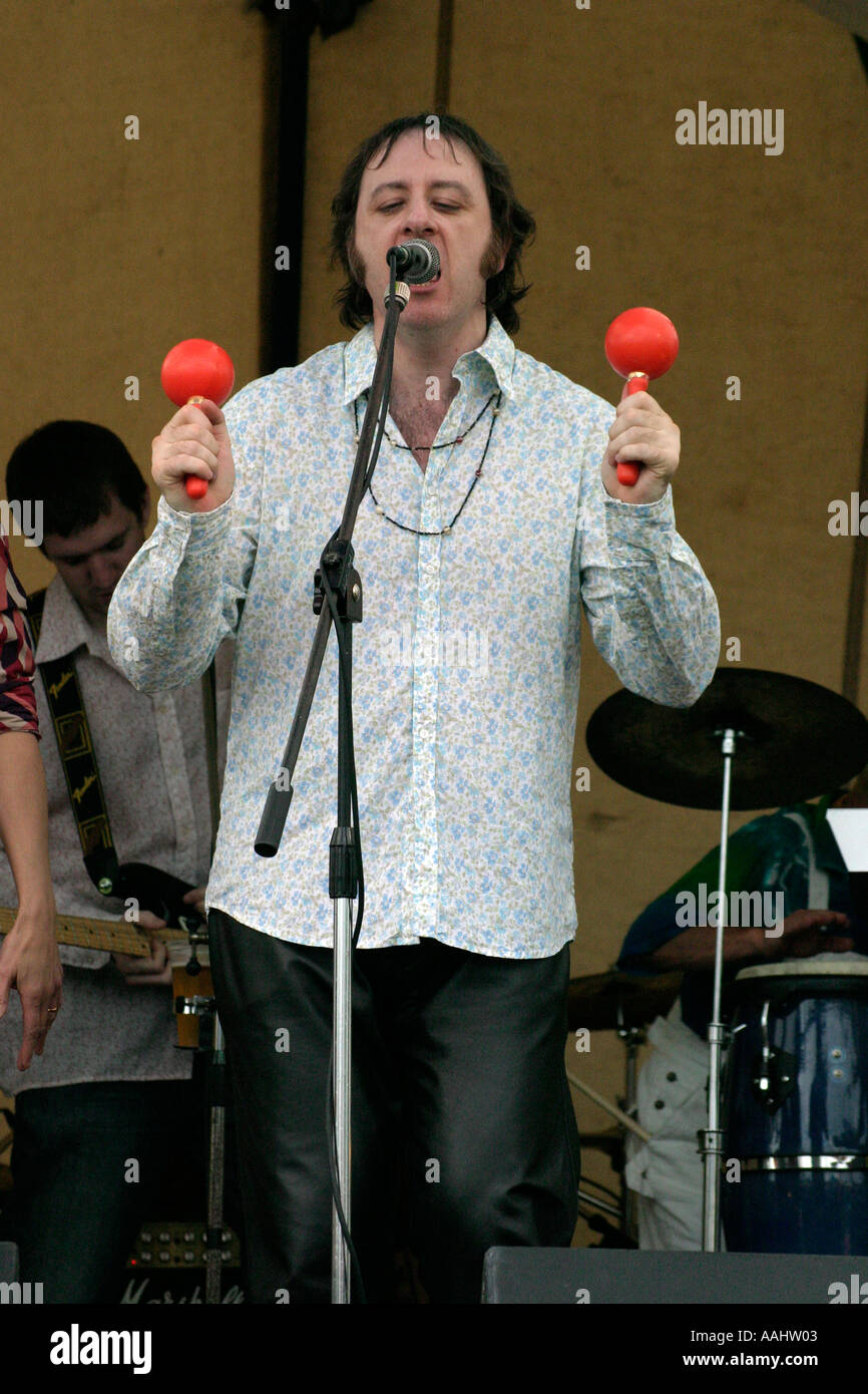 Fair singer High Resolution Stock Photography and Images - Alamy