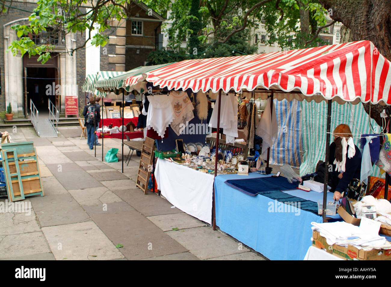 Street market in London Stock Photo - Alamy