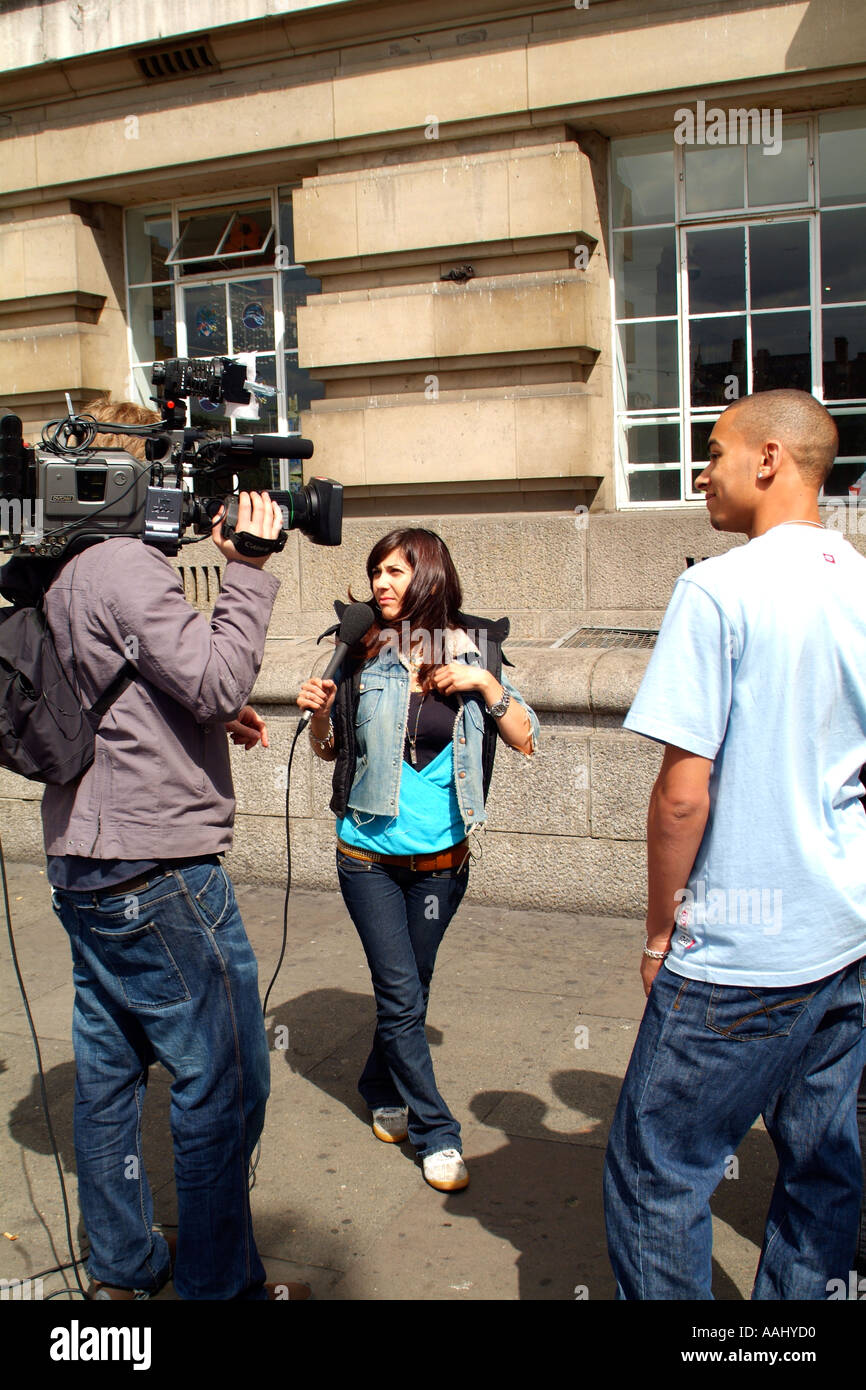 Mtv film crew hi-res stock photography and images - Alamy