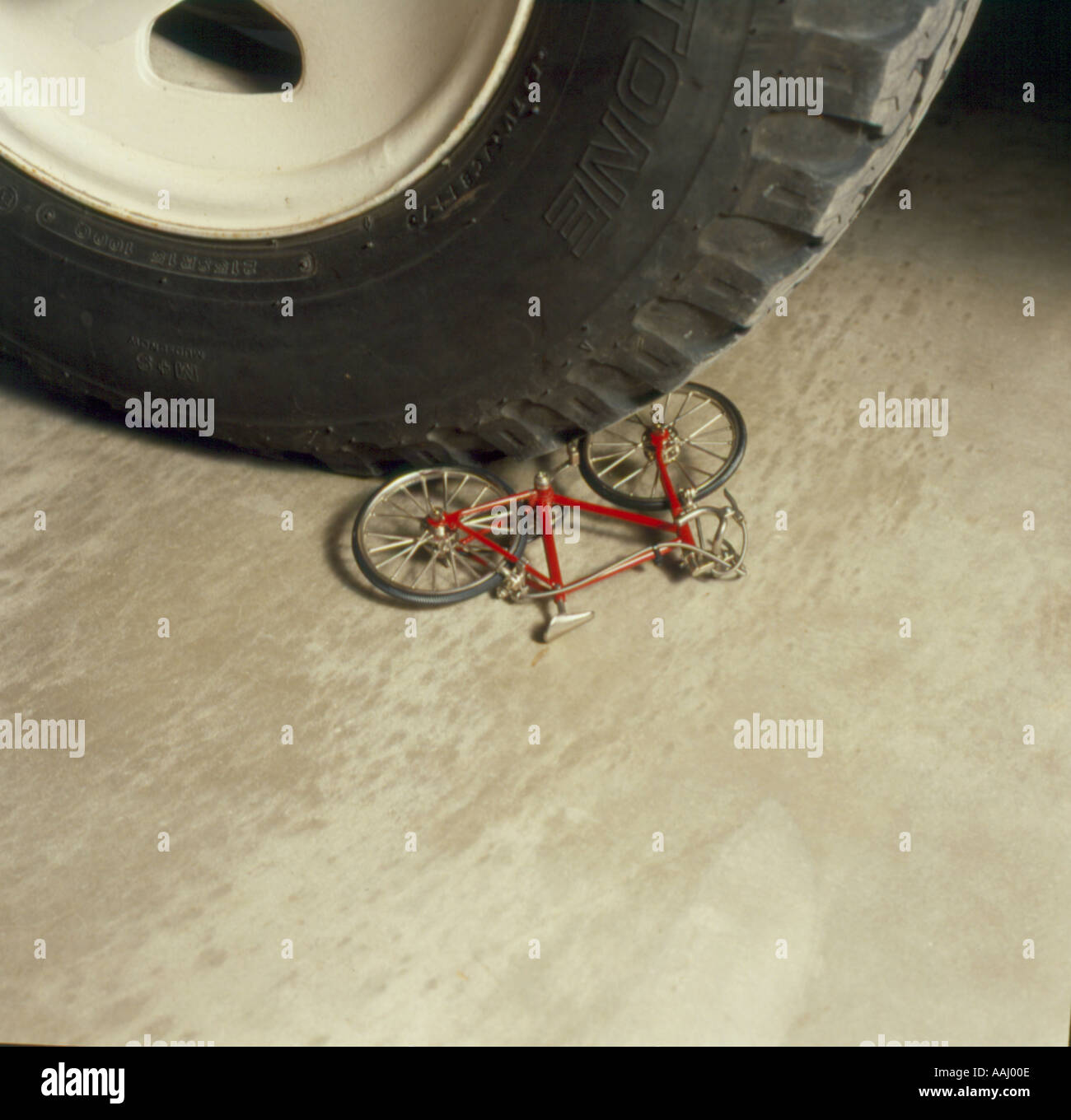 traffic accident, huge truck ran over a bicycle modell. Photo by Willy ...