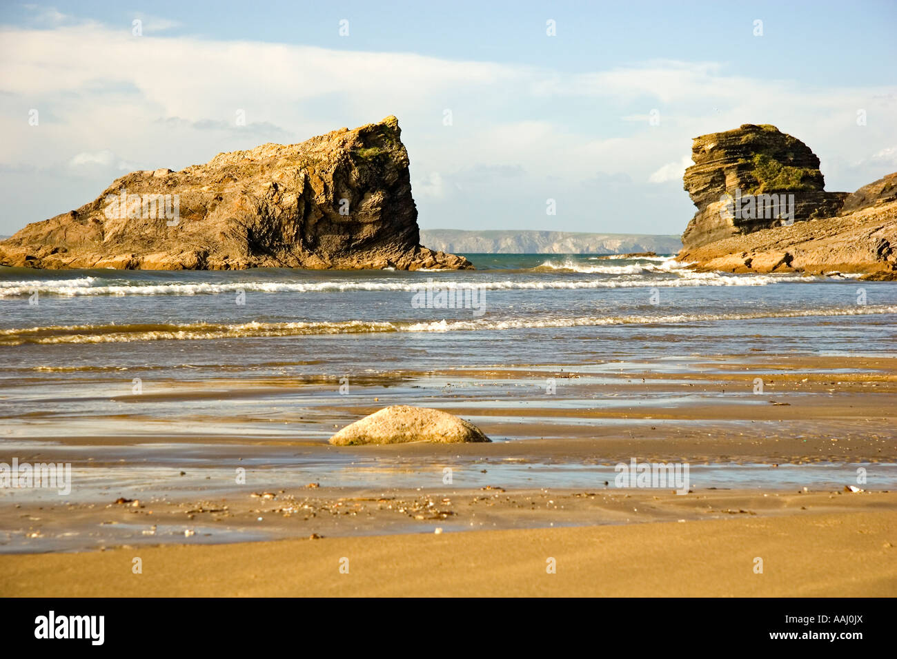 Shale beach wales hi-res stock photography and images - Alamy