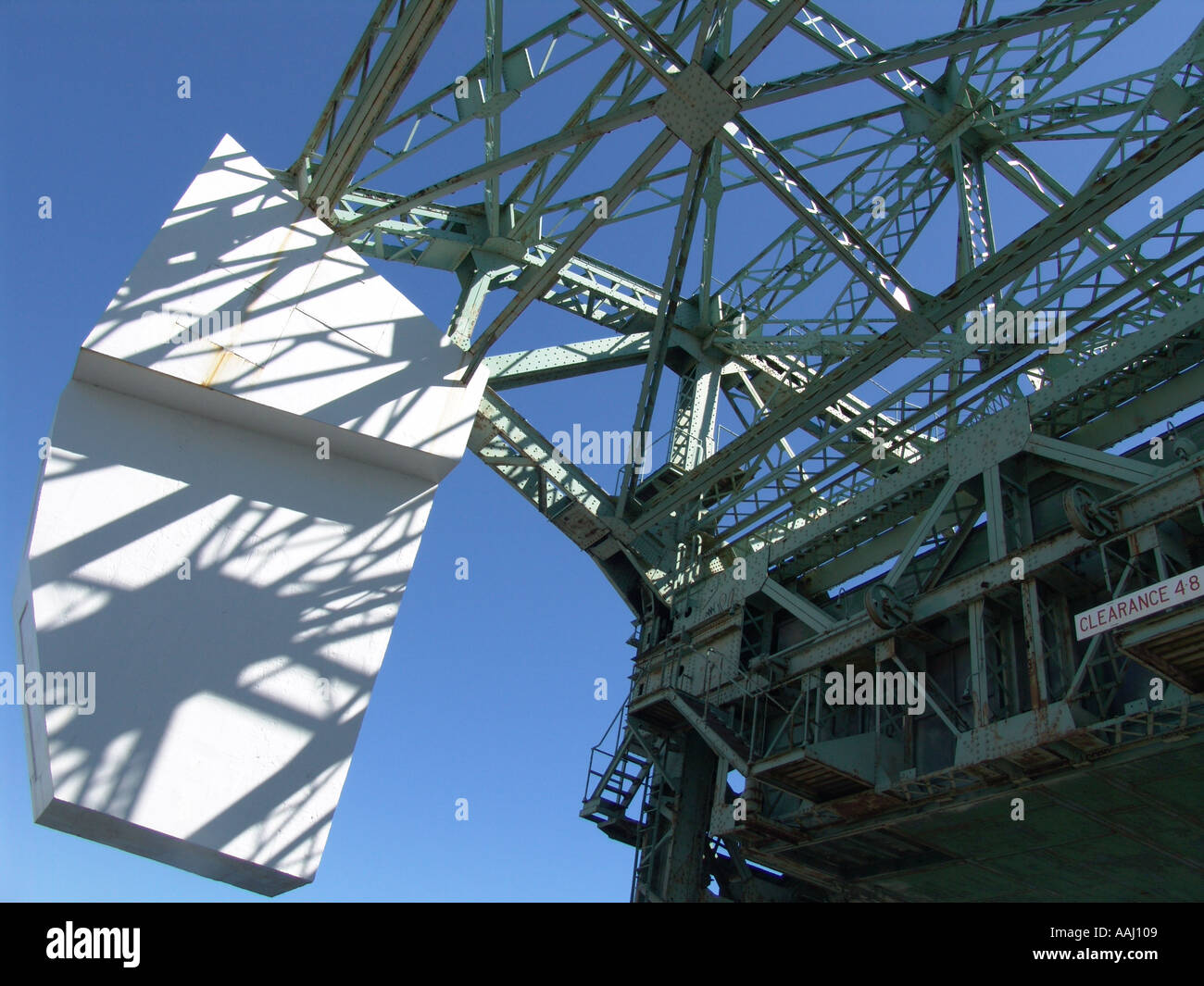 counterweight of a cantilever bridge Stock Photo - Alamy