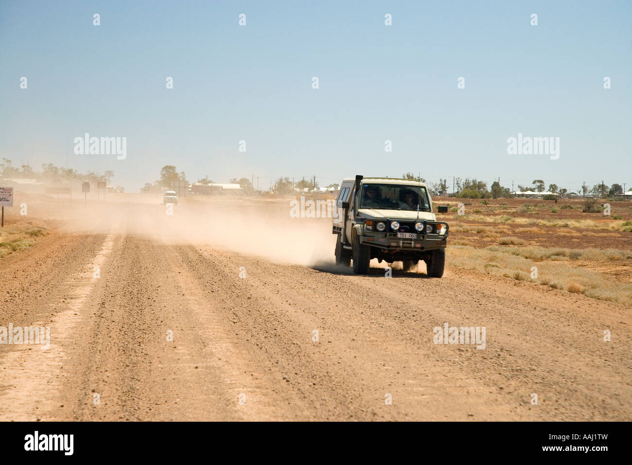 Four Wheel Drive Oodnadatta Track Outback South Australia Australia ...