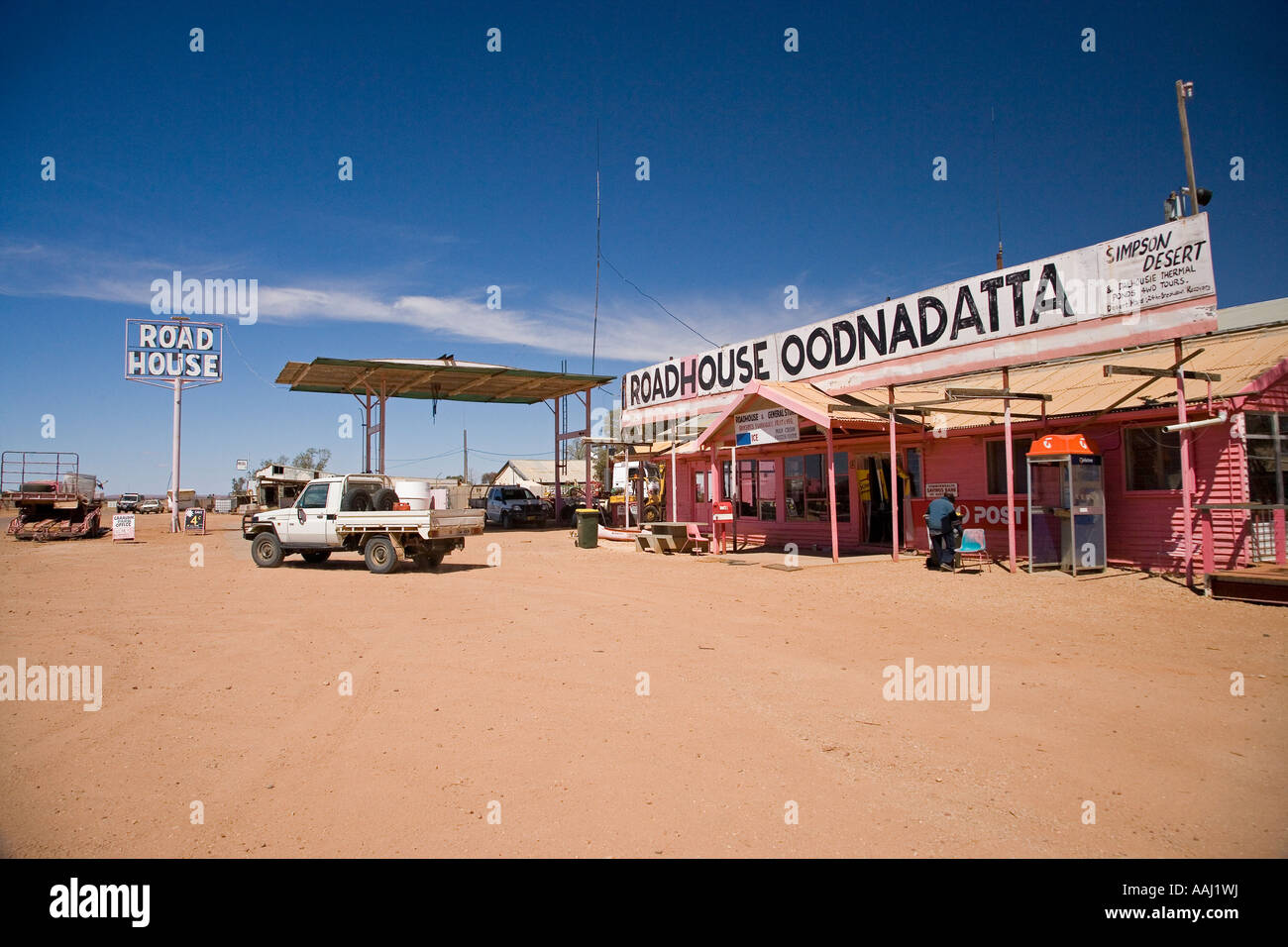 Oodnadatta track australia roadhouse hi-res stock photography and ...
