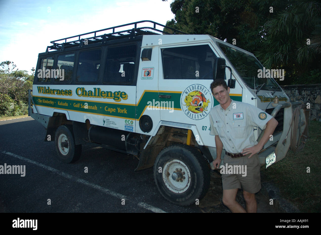 holiday tourist bus daintree wet tropics rainforest tour Cooktown ...