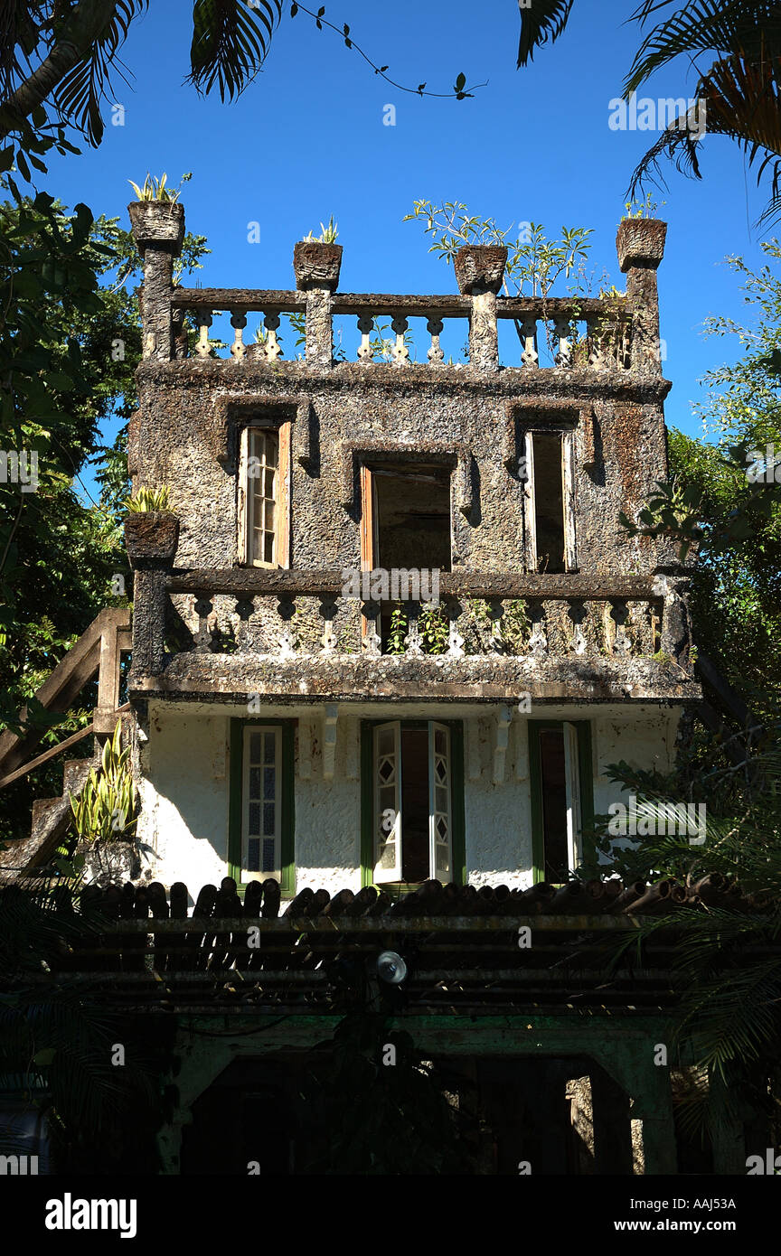 old castle in ruins decay in rainforest folly dsc 0300 Stock Photo - Alamy