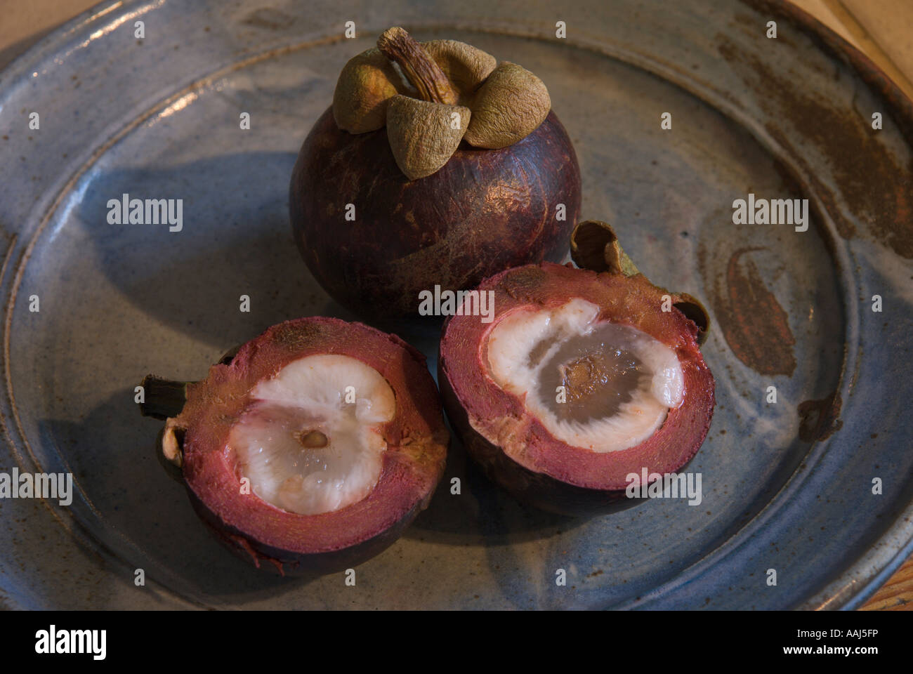 Mangosteen cut open hi-res stock photography and images - Alamy