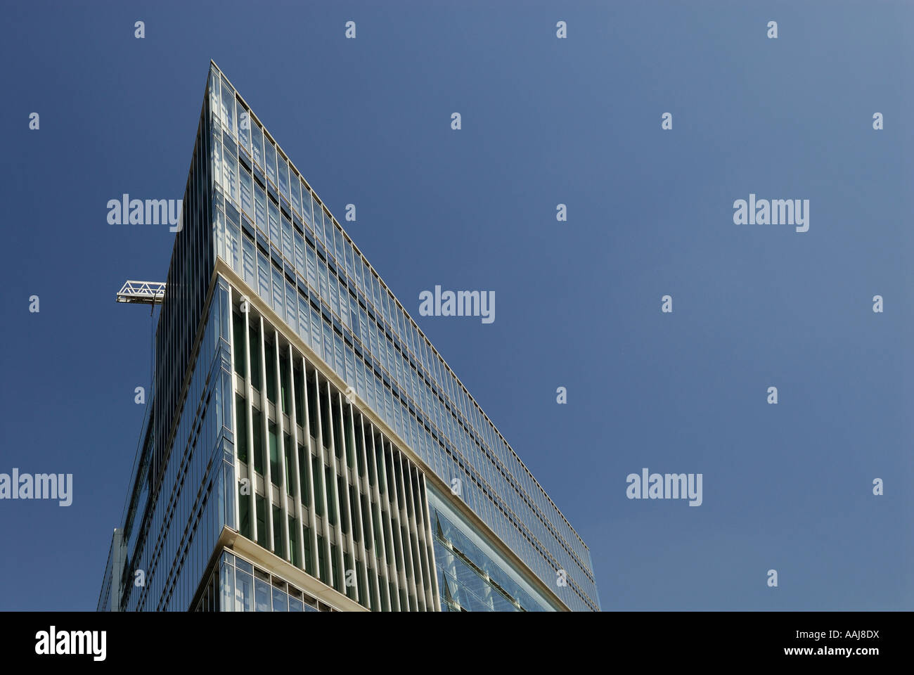 Modern reflectance hi-res stock photography and images - Alamy