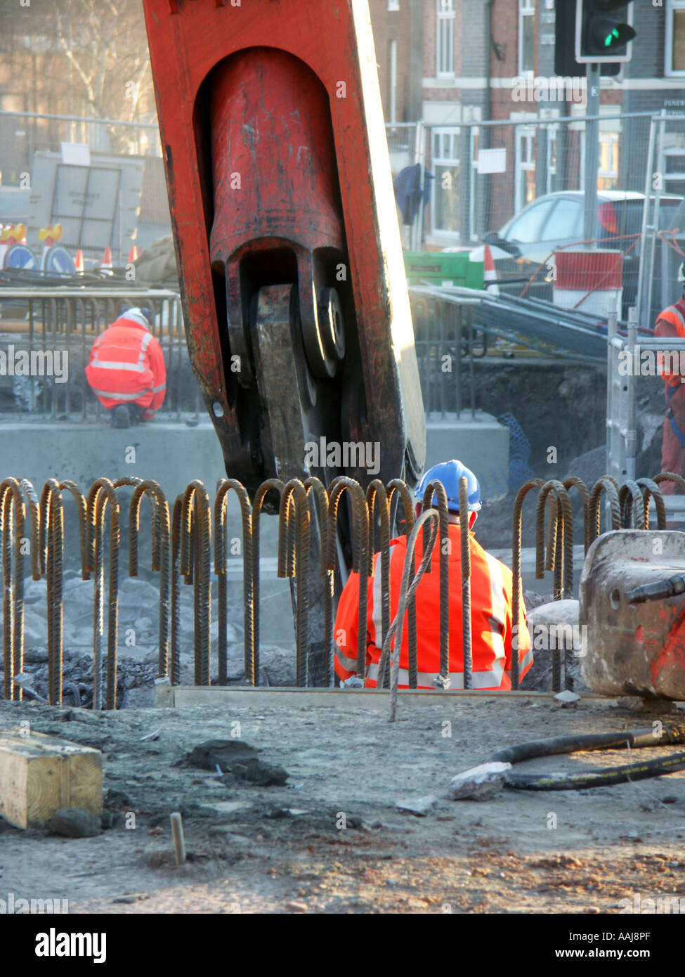 Bridge replacement works Tamworth. A new railway bridge being installed ...